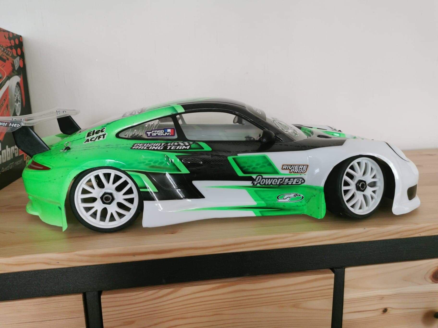 SERPENT GT8 811 ARTR – Le blog Mini Meca RC